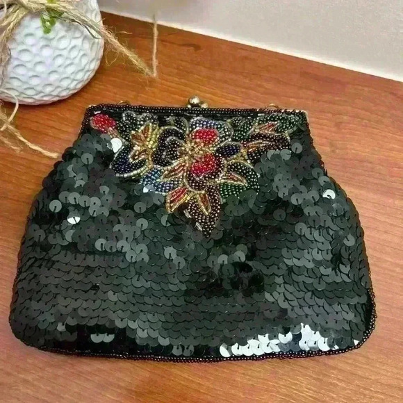 La Regale | Bags | Vintage 95s La Regale Colorful Beadedblack Sequins ...